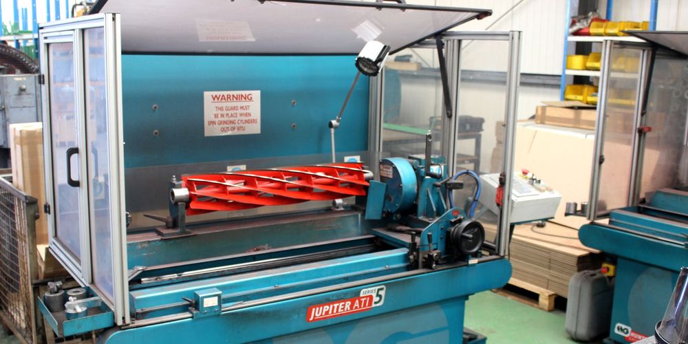 About | Hunter Grinders